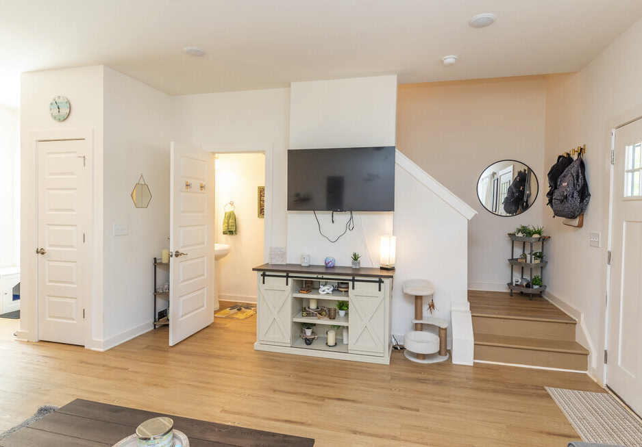 Apartments Near Clemson Campus | Photos | Varsity Club