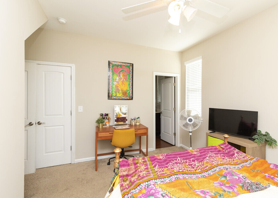 Apartments Near Clemson Campus | Photos | Varsity Club