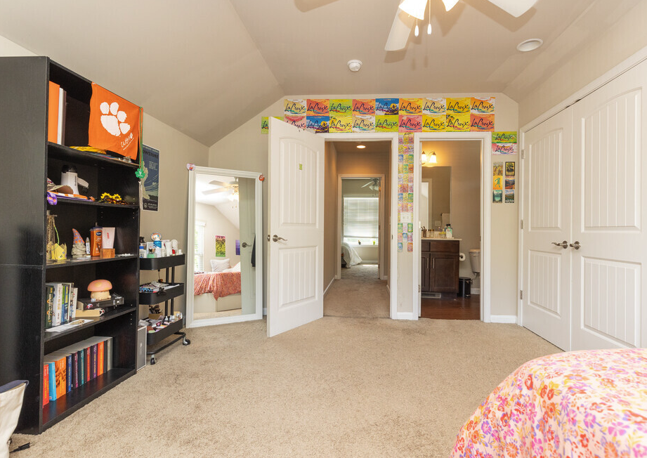 Apartments Near Clemson Campus | Photos | Varsity Club