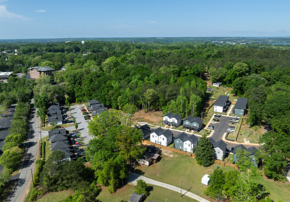 Apartments Near Clemson Campus | Photos | Varsity Club
