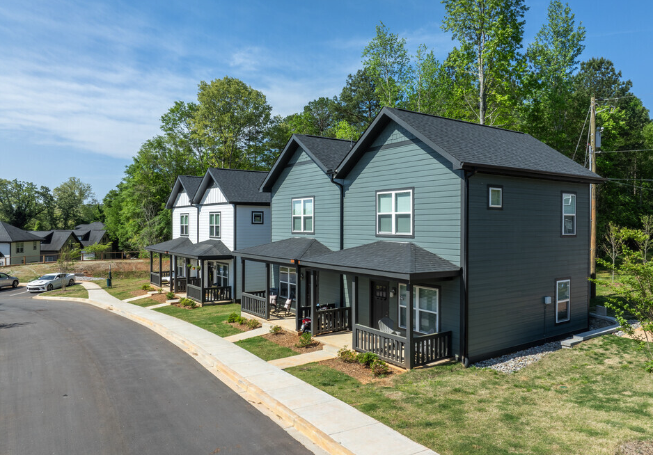 Apartments in Clemson, SC | Student Housing | Varsity Club