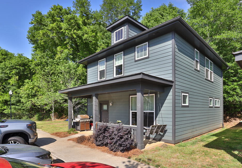 Apartments Near Clemson Campus | Photos | Varsity Club